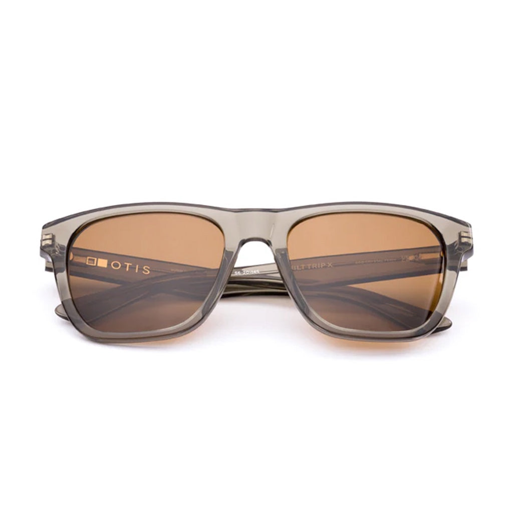 Otis | Guilt Trip X Sunglasses. Eco Crystal Fern / Brown